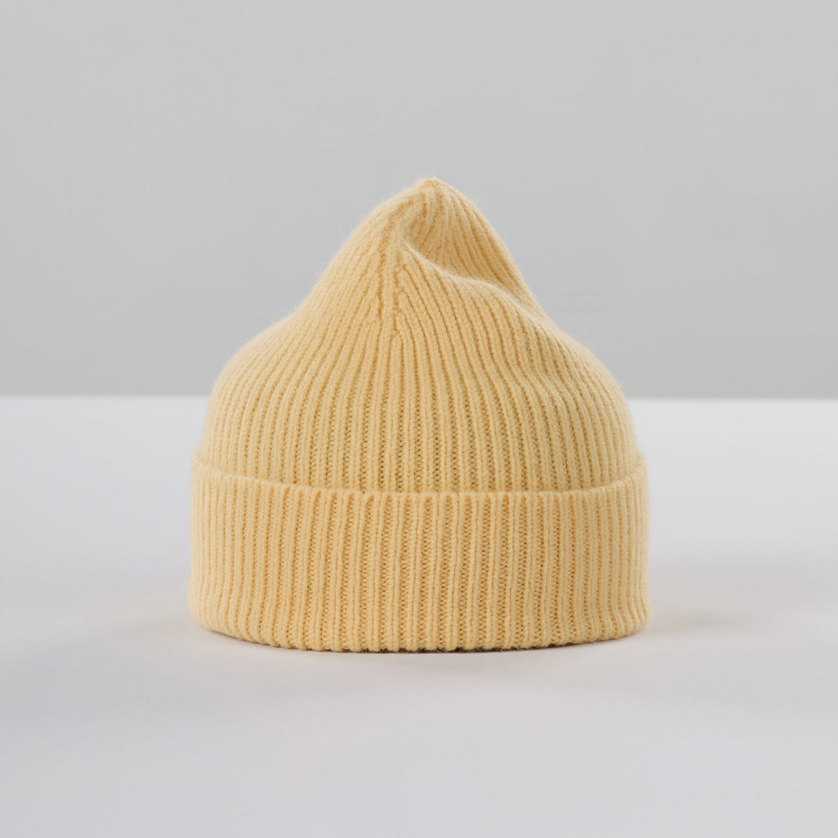 Beanie in Blonde – Threads